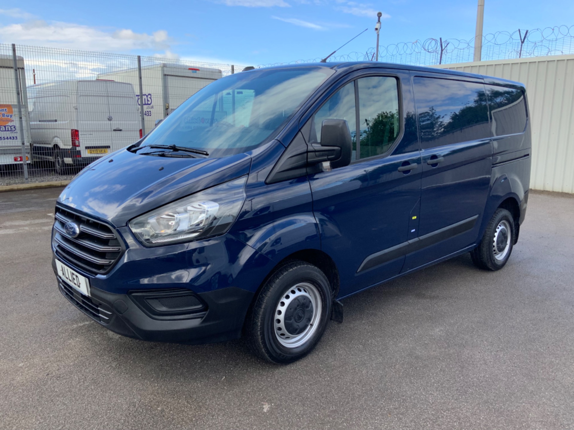Used Ford Transit Custom 300 L1h1 Swb 2 0 105 Bhp Leader Ecoblue Blue